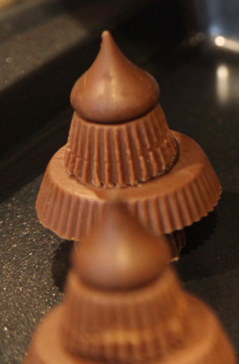 Reese’s Cup Christmas Trees – ⚜️ Arlynn's Country Craft Corner ⚜️